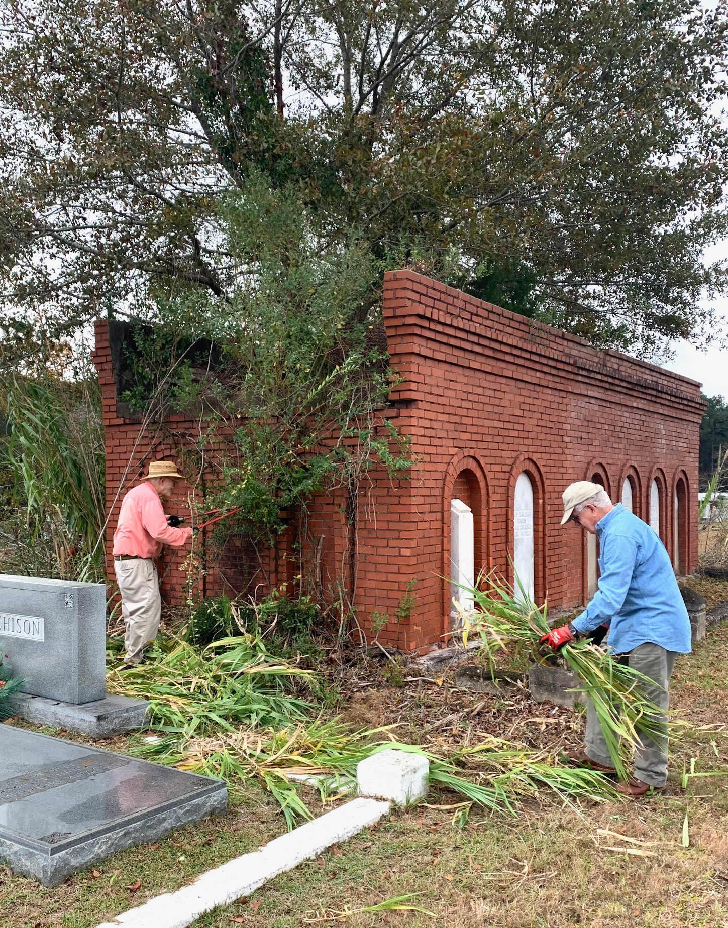 Projects/ Volunteer – Pine Crest Cemetery
