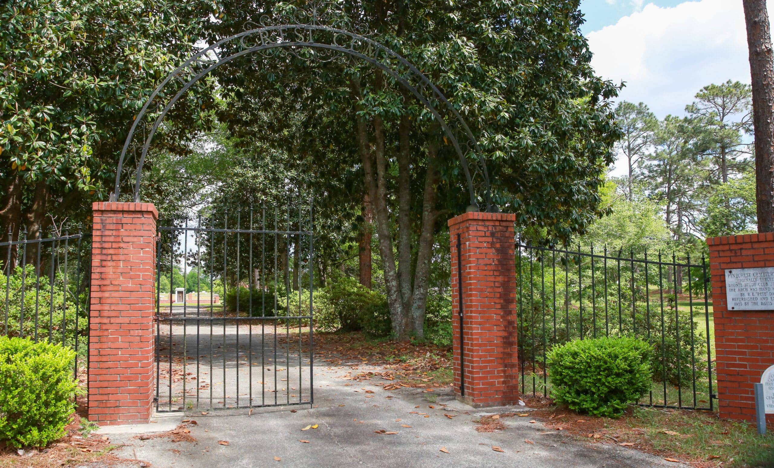 Projects/ Volunteer – Pine Crest Cemetery